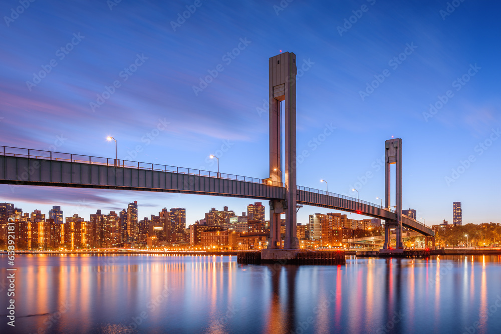 Wards Island Bridge crossing the Harlem River between Manhattan Island ...