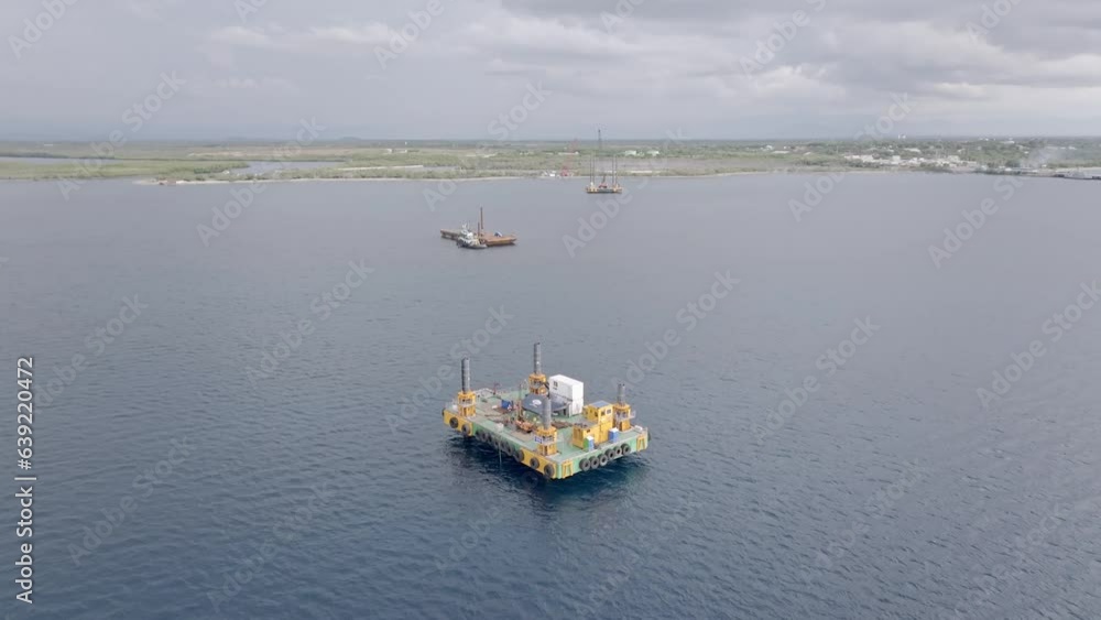 Vidéo Stock Maritime fuel platforms for ships refueling in Manzanillo ...
