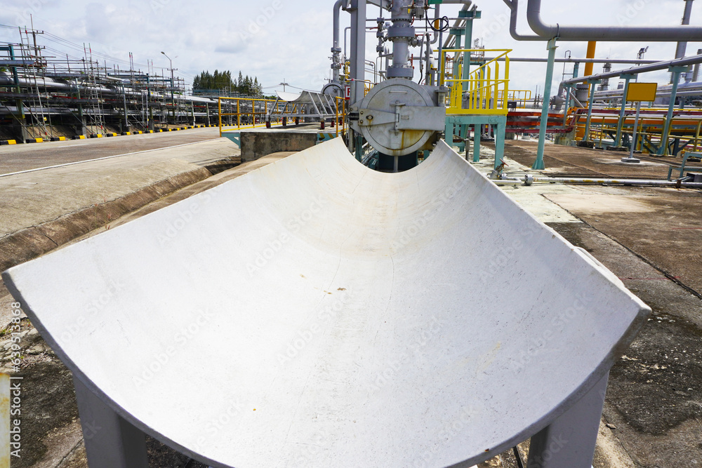 Pig launcher and receiver unit in oil and gas separation plant Stock ...