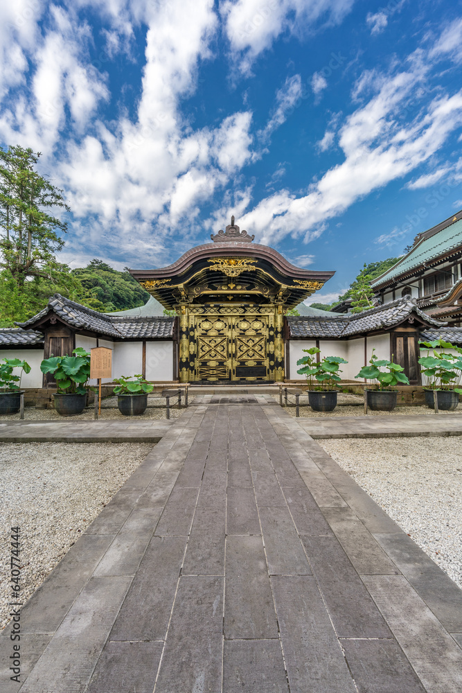 Foto de Kencho-ji temple Karamon gate at Hojo palace. Muromachi style ...