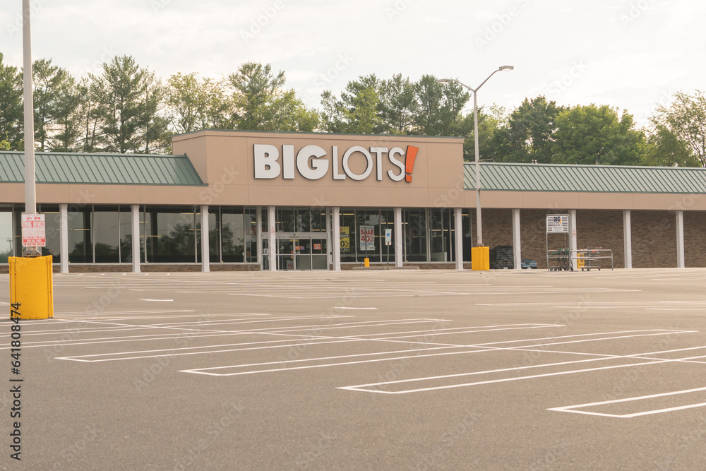 Waynesboro, VA US - July 2, 2023: Exterior of Big Lots retail store not ...