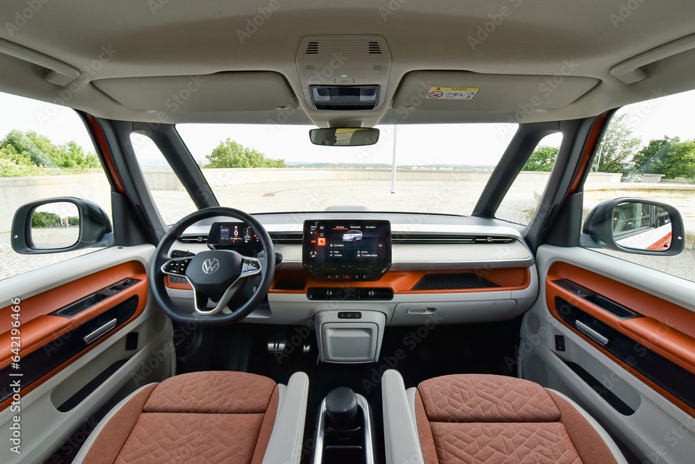 Volkswagen ID. BUZZ. Fully electric multivan with a futuristic design ...