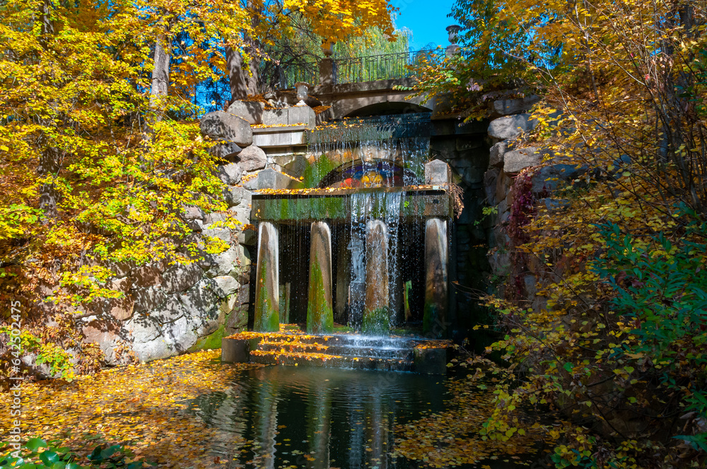 Grotto of Thetis with a statue of Venus de Medici in Sofiyivka park in ...