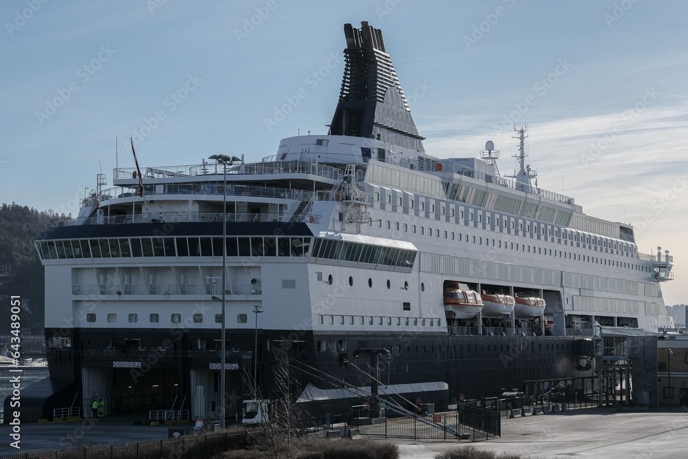 Foto de D F D S passenger freighter roll on roll off ro-ro pax cruise ...