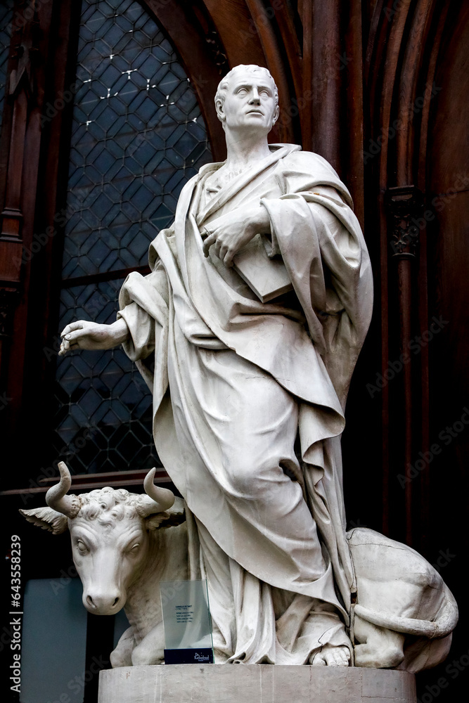 Our Lady cathedral, Antwerp, Belgium. St Luke statue by Cornelis de ...