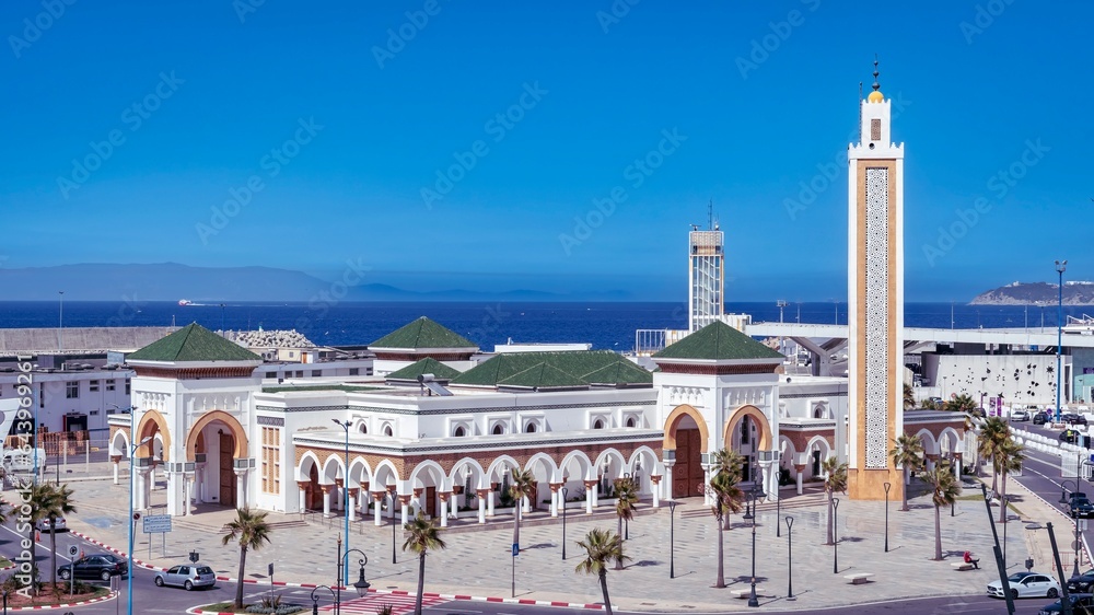 La grande mosquée du port, Tanger, Maroc foto de Stock | Adobe Stock