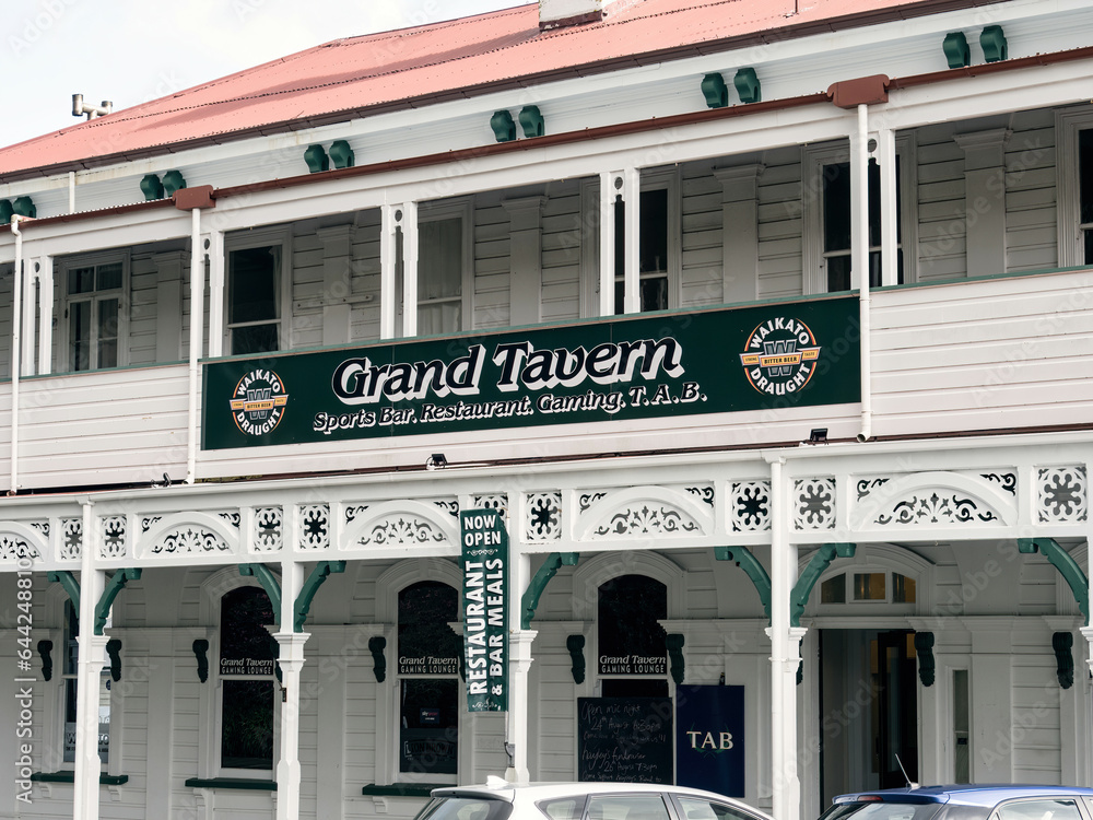 Grand tavern historic restaurant, pub and sports bar. Te Aroha, New ...