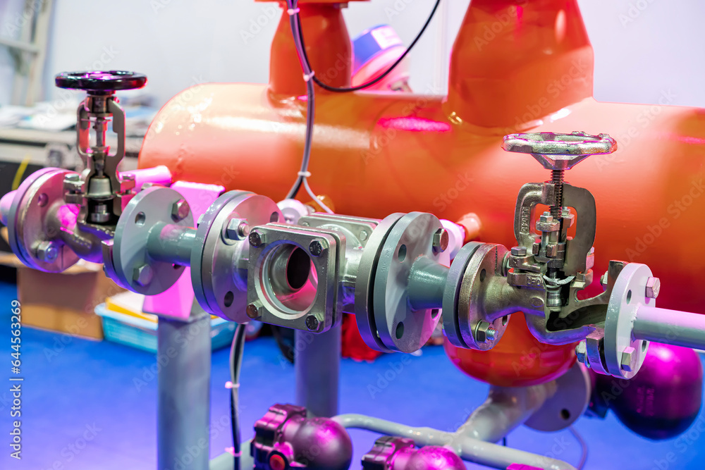 cut away cross section show detail inside of globe valve and assembly ...