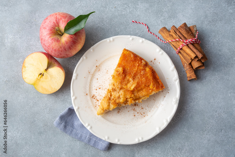 Caramelized apple cake is a delicious dessert. Turkish name; elmali kek ...