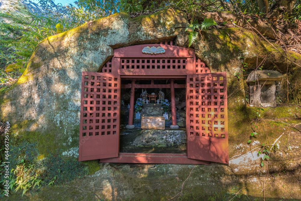 Kenkon Inari Jinja shrine. Shinto shrine located inside the grounds of ...