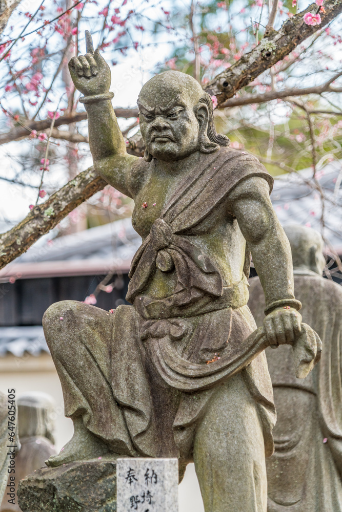Foto de Kyoto, Japan - March 8, 2019 : Spring time view of Arashiyama ...