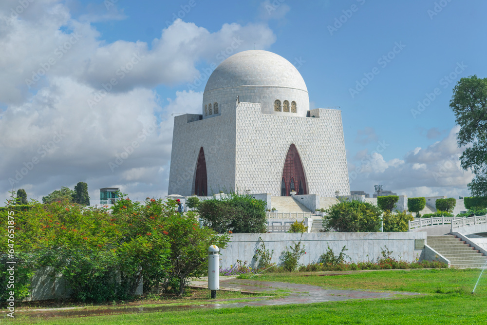 Picture of mausoleum of Quaid-e-Azam in bright sunny day, also known as ...