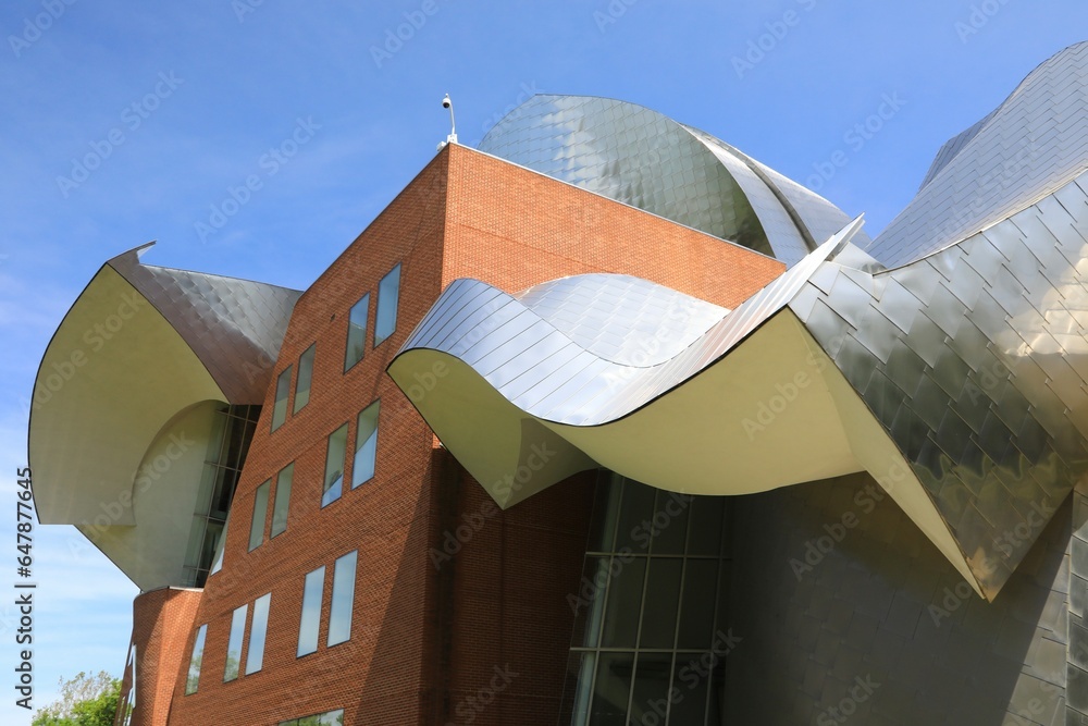 Architect Frank Gehry designed Building at Case Western Reserve ...