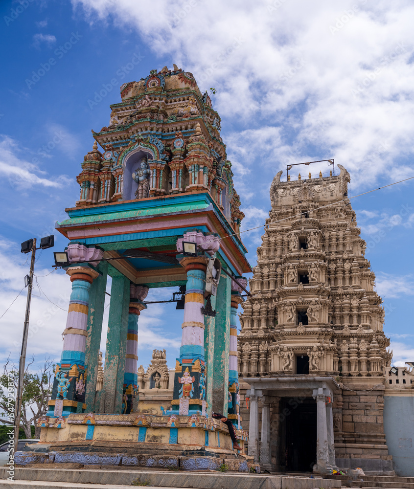 Foto de Hindu temple in Tirumakudal Narsipur, Karnataka. Gunja Shri ...