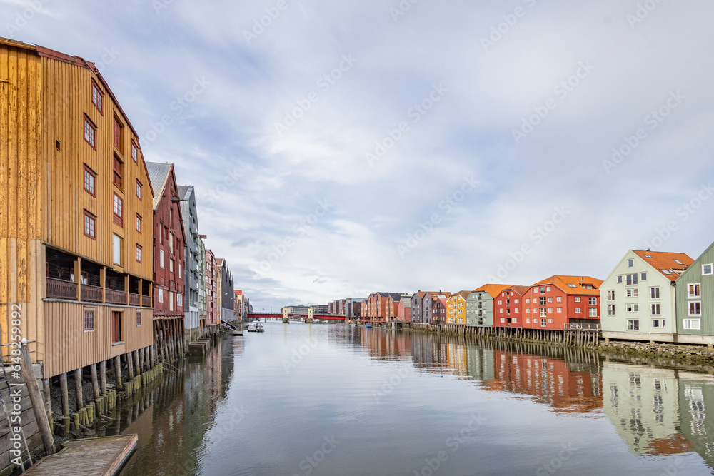 Hiking along the Nidelven (river) in Trondheim, Trøndelag, Norway Stock ...