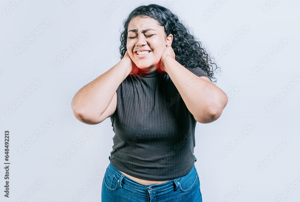 Girl with neck pain isolated. Young woman suffering with neck pain ...