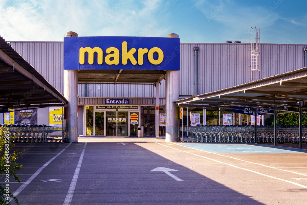 Barcelona, Spain-September 3, 2023. Makro, a chain of self-service ...