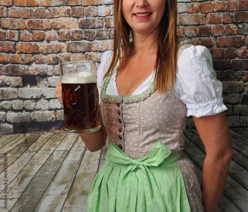 wiesn oktoberfest dirndl frau decolette dekoltee maßkrug prosit prost ...