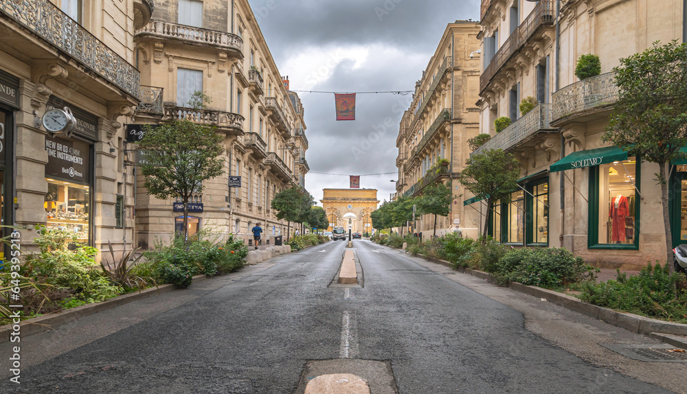 Arc de Triomphe à Montpellier. Centre historique de l'écusson de ...