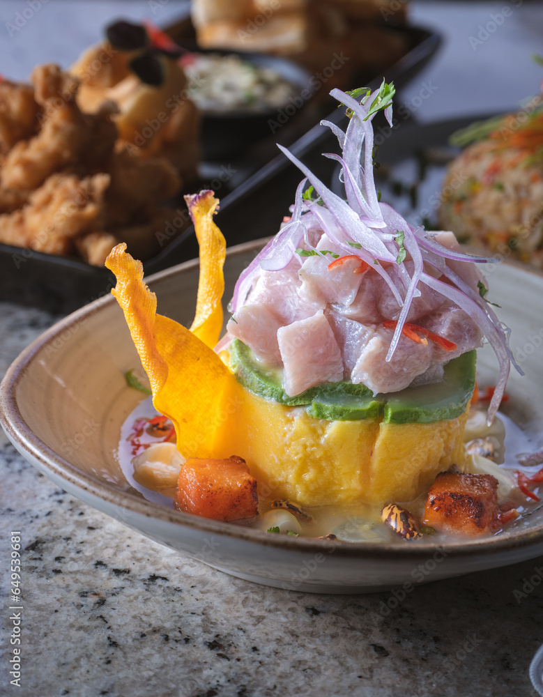 Fotografías gratuitas de Ceviche y Causa de ceviche, en un restaurante ...