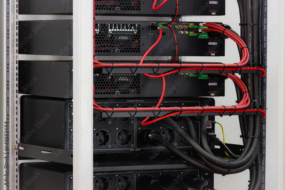 Acoustic wires for audio signal transmission in HI-END home theater ...