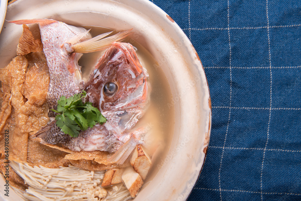 local boiled cook live fresh red grouper fish head seafood bean curd ...