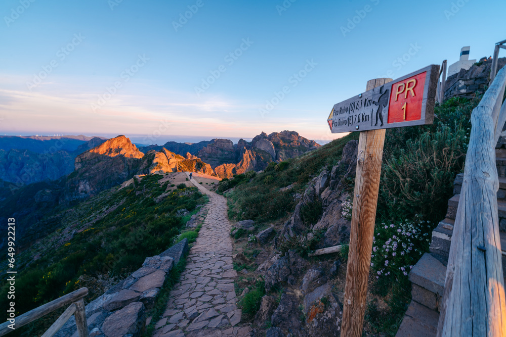 Pico do Arieiro to Pico Ruivo trail PR 1 in Madeira. Hiking in Madeira ...