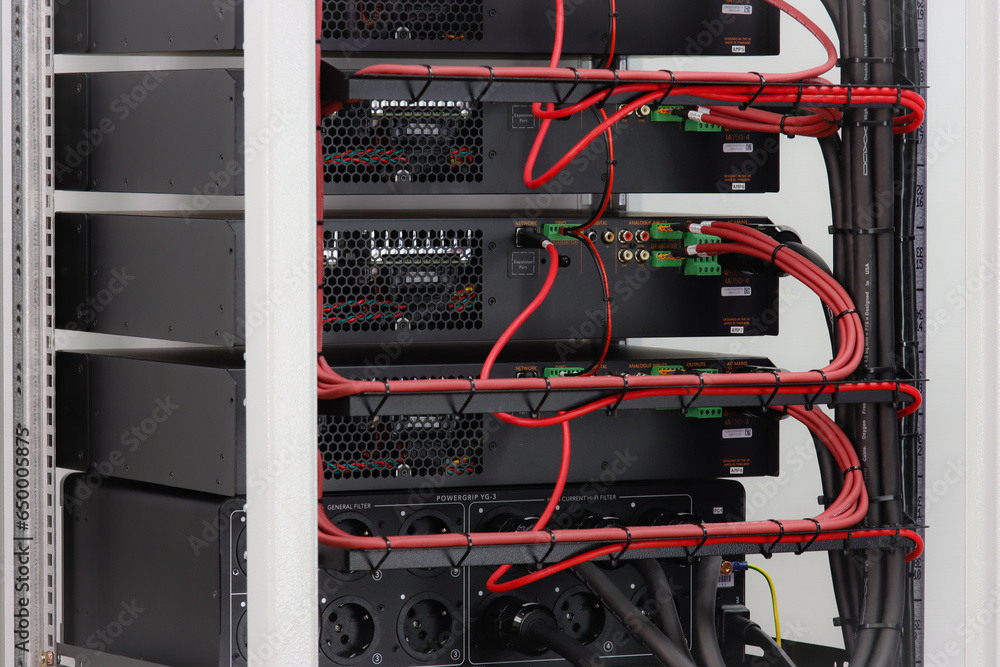 Acoustic wires for audio signal transmission in HI-END home theater ...