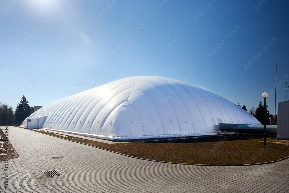 Inflatable air dome stadium. Inflated Tennis air dome or Tennis bubble ...