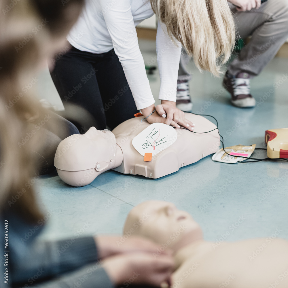 First aid cardiopulmonary resuscitation course using automated external ...