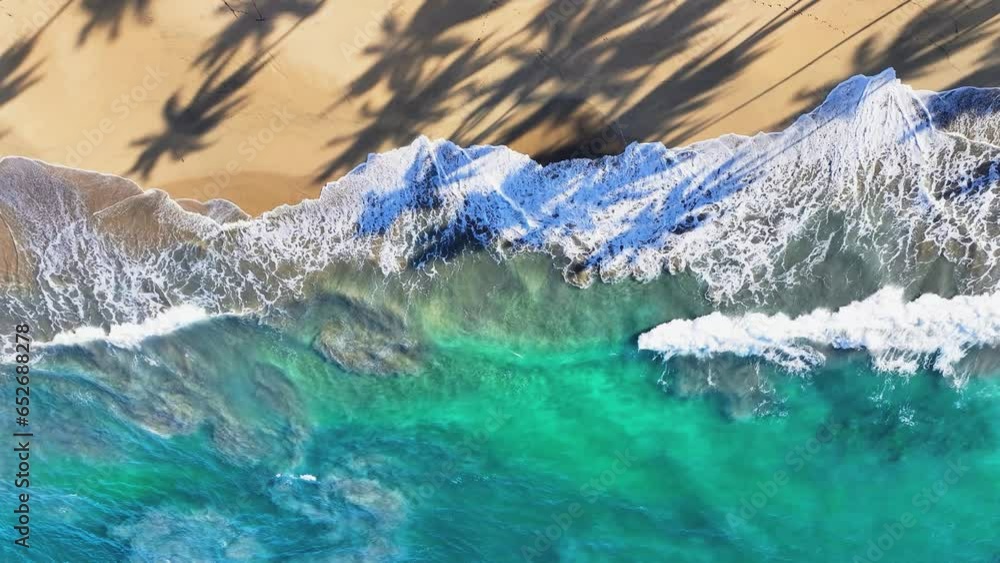 Close-up view of a calm wave on a paradise beach in the Caribbean ...