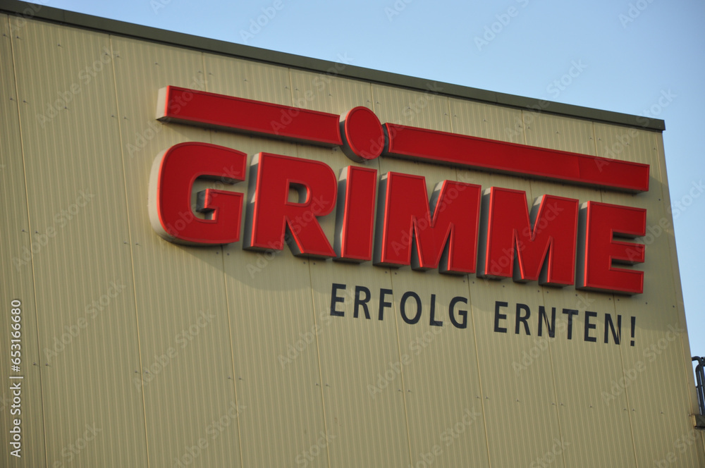 Das Grimme Logo: Die Landmaschinen GmbH & Co KG wirbt mit dem Slogan ...