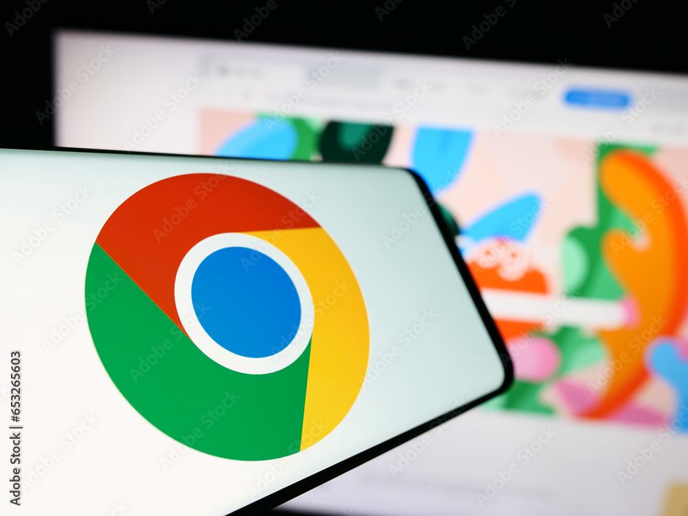 Foto de Stuttgart, Germany - 09-22-2023: Smartphone with logo of web ...