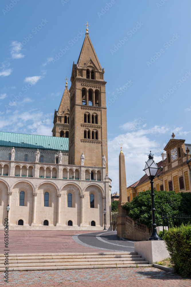 Póster Sts. Peter and Paul's Cathedral Basilica in Pecs – Cuadro para ...