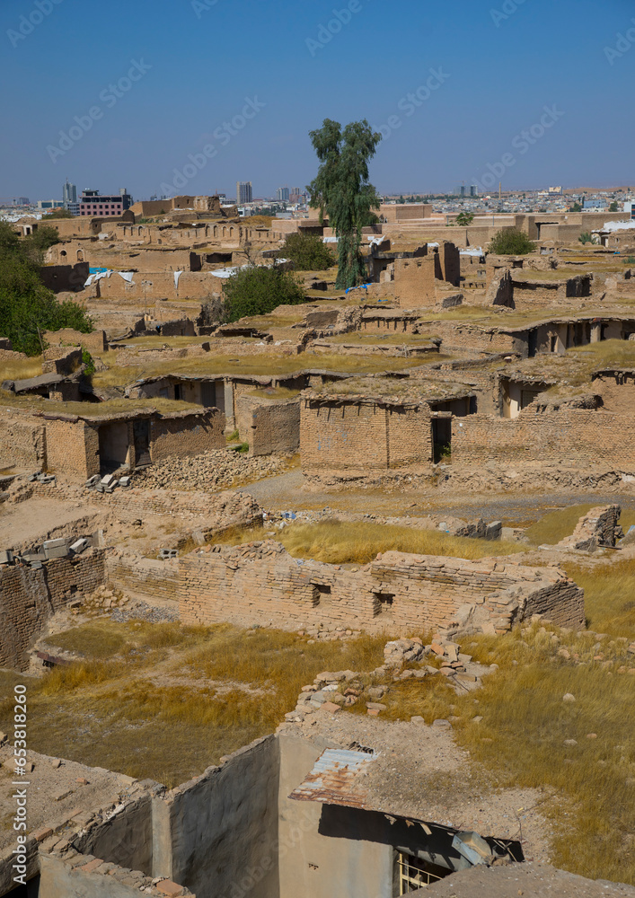 Old Houses With Flat Roofs Inside The Citadel, Erbil, Kurdistan, Iraq ...