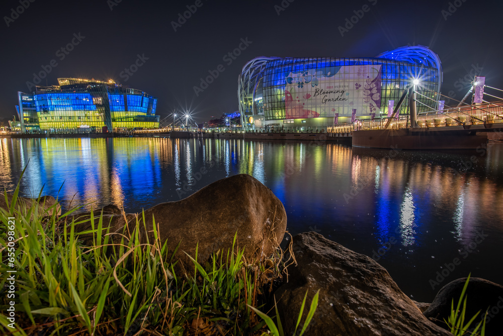 Sebitseom Floating Islands illuminated at night in Han river in Seoul ...
