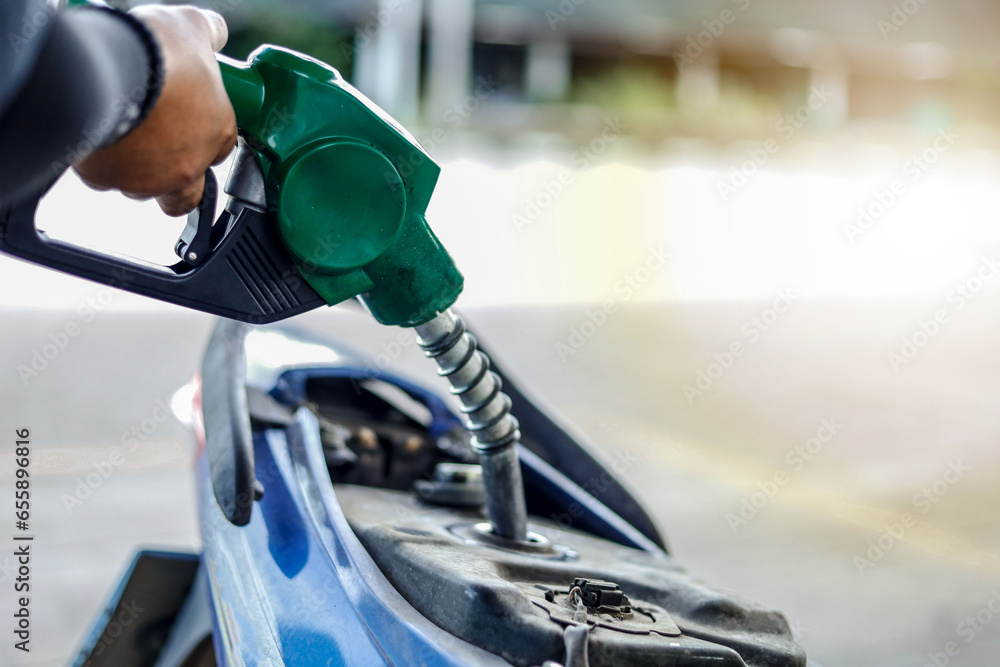 Refueling general vehicles and transportation vehicles to facilitate ...