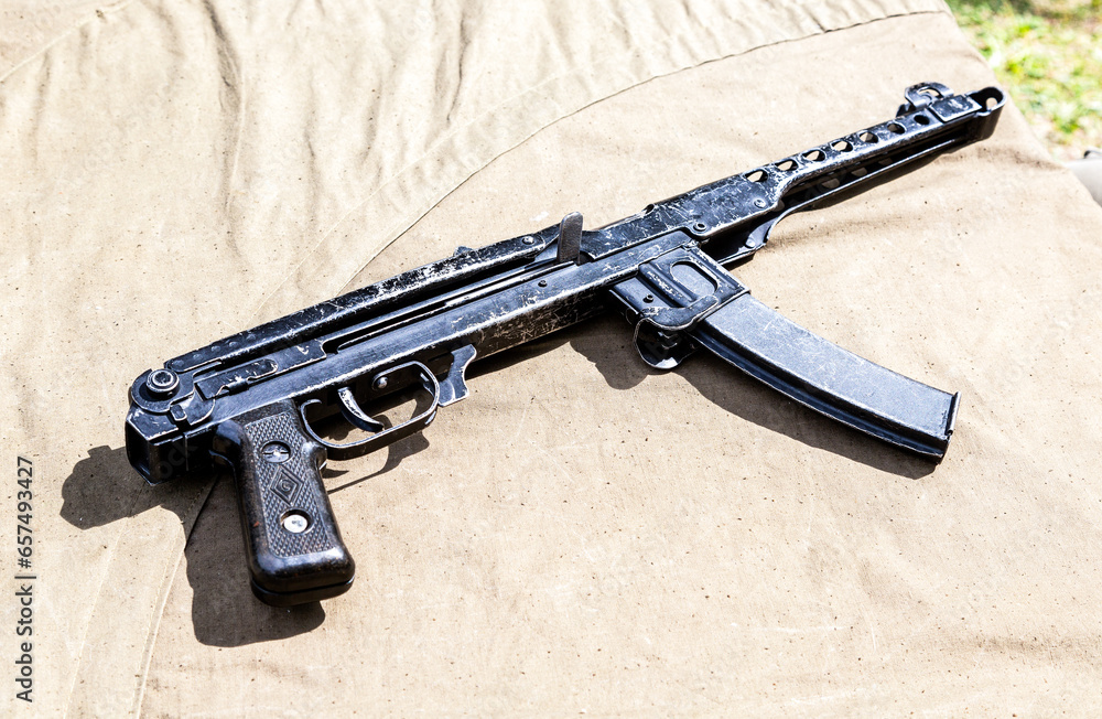 Poster Soviet Sudaev submachine gun from World War II – Wall Art ...