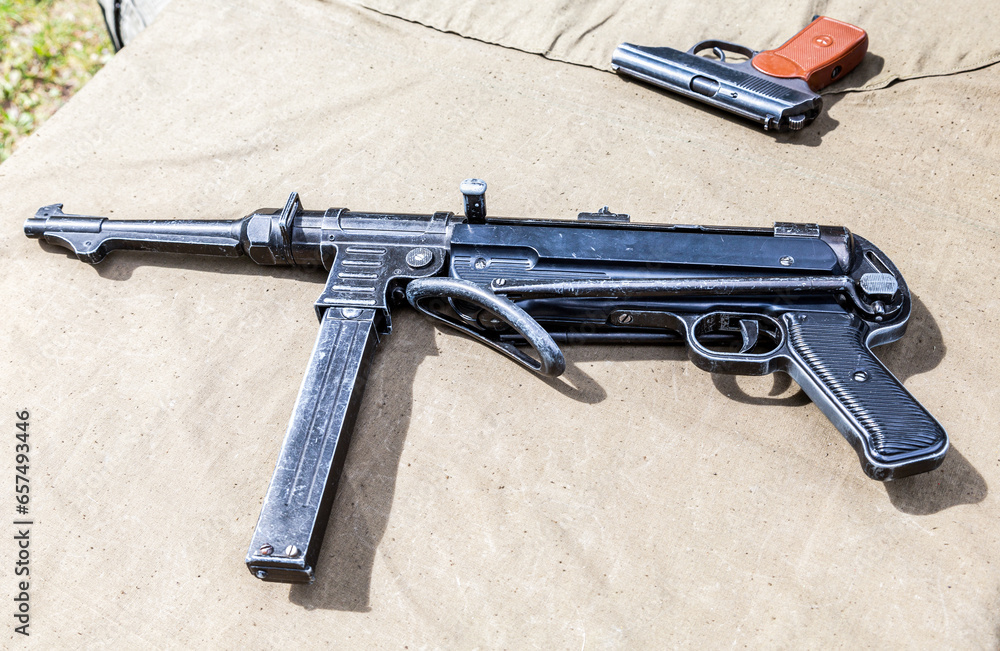 Poster German submachine gun Schmeisser Mp40 from World War II – Wall ...