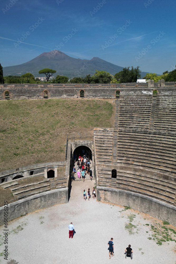Ancient roman city of Pompeii on the shadow of Mount Vesuvius Stock ...