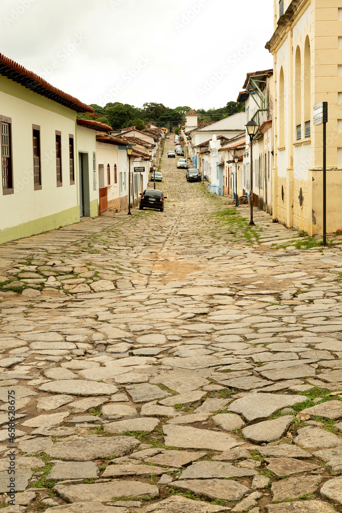 Cidade histórica de Goiás Velho com construções antigas , ruas de ...