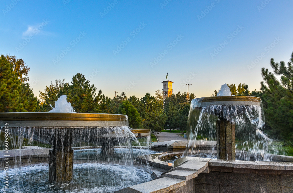 Tashkent chimes tower and fountain on Amir Temur Square (Tashkent ...