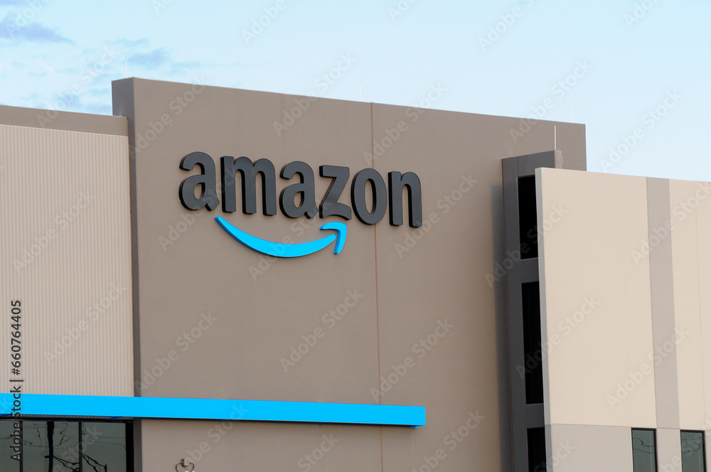 Exterior view of Amazon Fulfillment Center warehouse building ...