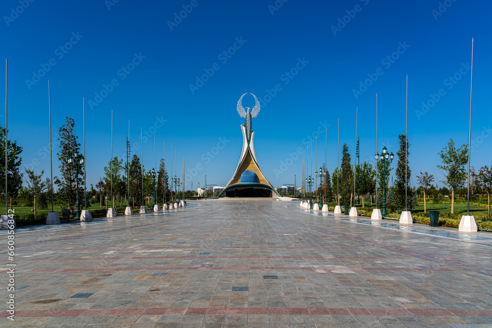UZBEKISTAN, TASHKENT - SEPTEMBER 15, 2023: Monument of Independence in ...