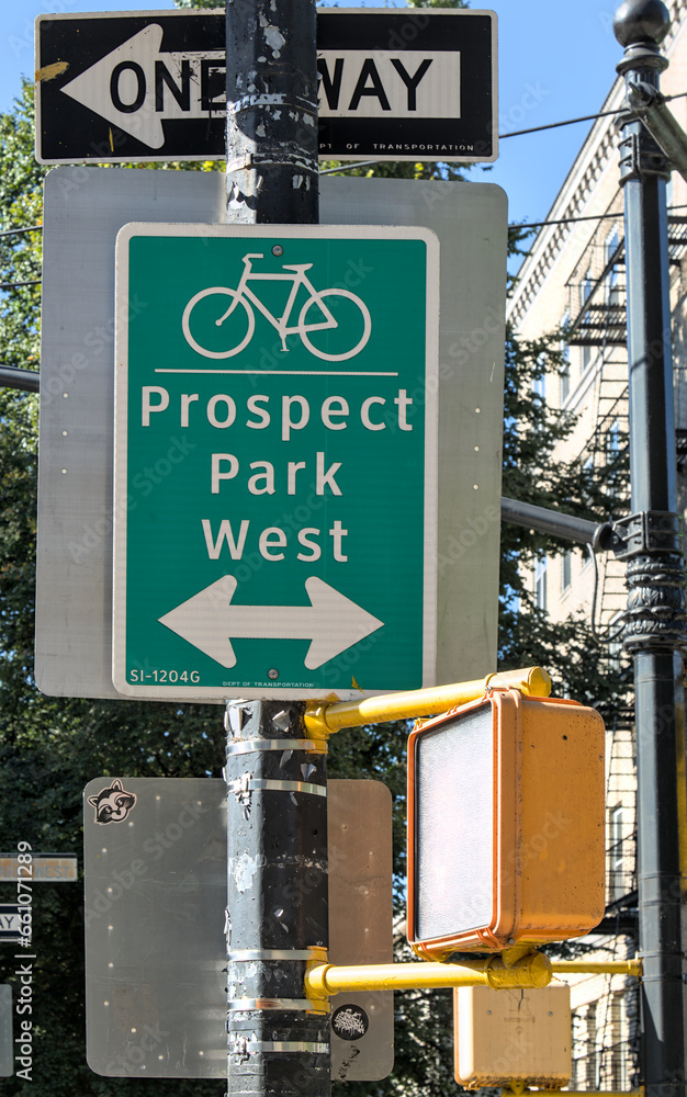 prospect park west bike lane sign close up (two way cycling path for ...