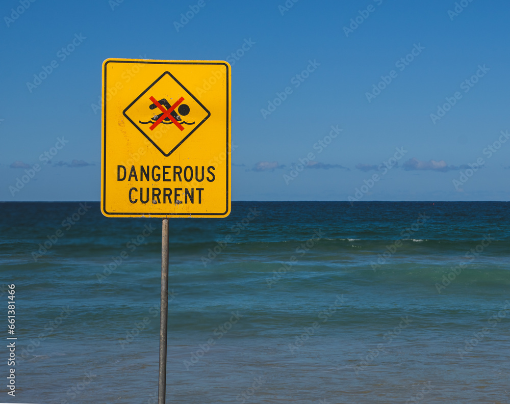 Warning sign for swimmers to beware dangerous currents, Manly Beach ...