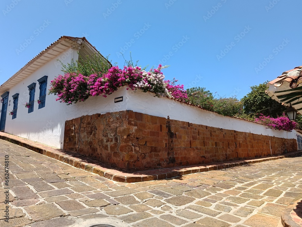 Espacios y calles coloniales de los mejores y mas antiguos pueblos del ...