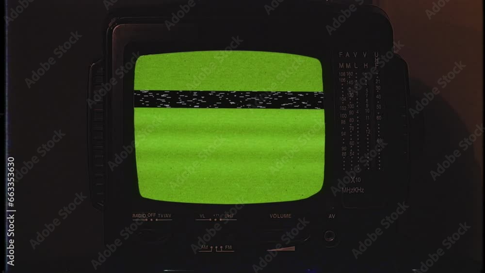 Video Stock Retro Compact TV Green Screen Statics Monochrome Zoom In ...