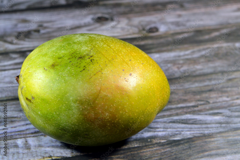Egyptian cultivar fresh mango fruit called Beid El Agl large mangoes ...