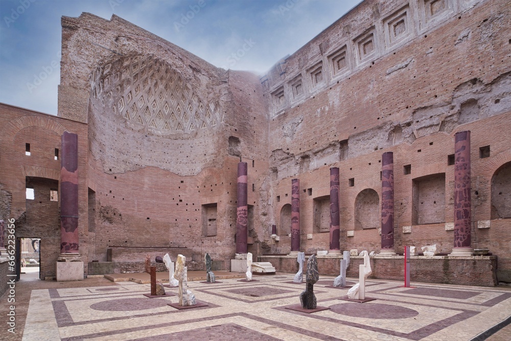 Tempio di Venere e Roma (Temple of Venus and Roma), largest temple in ...